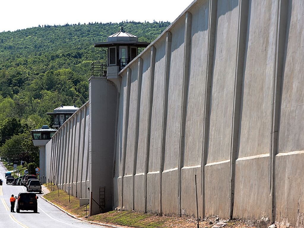 Pin by Tian Figg on Apocalypse Mash-up | Outdoor decor, Outdoor, Decor